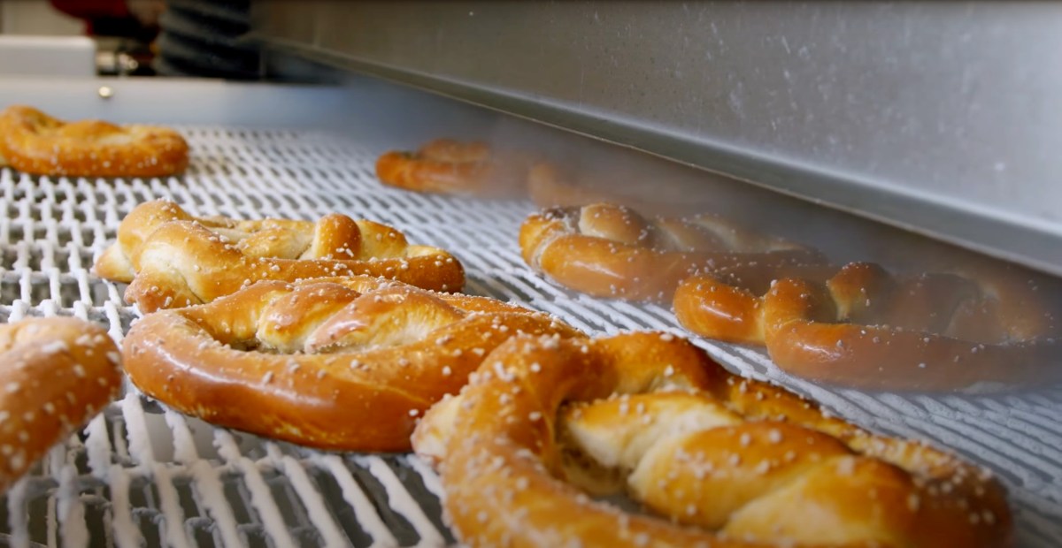 Your Guide to Storing Soft Pretzels: Fresh and Frozen